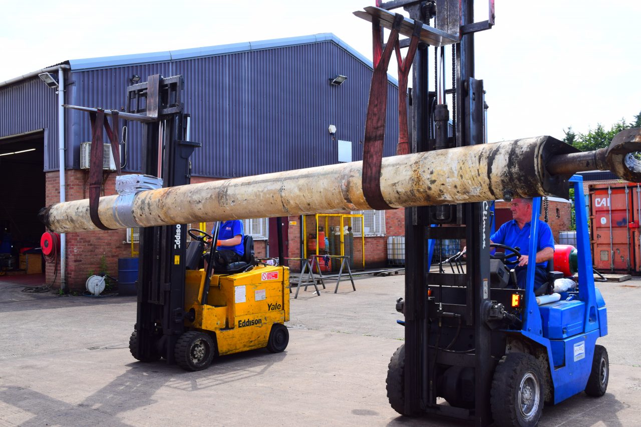 Dedicated cylinder workshop to conduct cylinder repairs | M&R Hydraulics